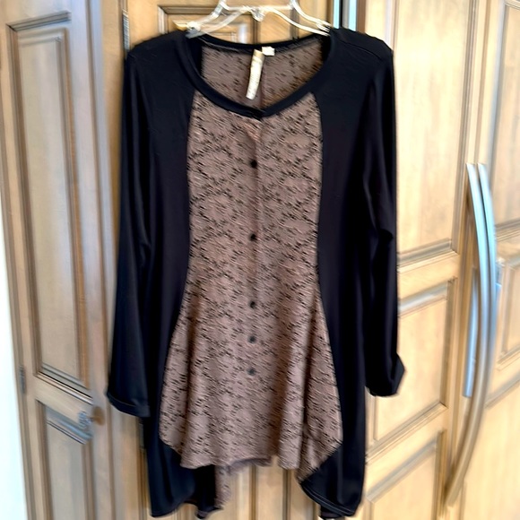 Comfy USA | Tops | Comfy Bicolor Top With Lace | Poshmark